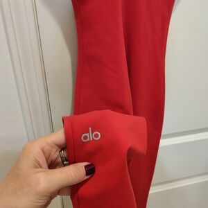 ALO Yoga | Pants & Jumpsuits | Alo Yoga Womens Airbrush One And Done ...